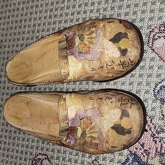 ICON | Shoes | Vintage Icon Clogs Chinese Inspired Print Design Italy ...